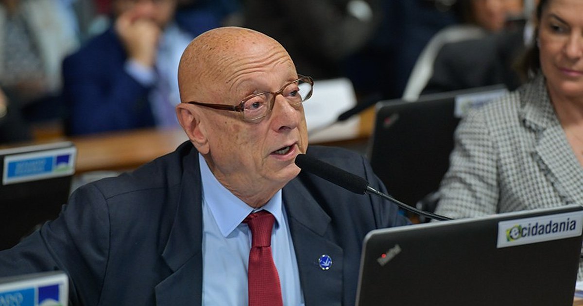 Amin homenageia professores e pede revisão de IR de aposentados da ...
