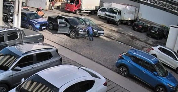 Morre no HGE empresário baleado dentro de carro de luxo na Ponta Verde ...