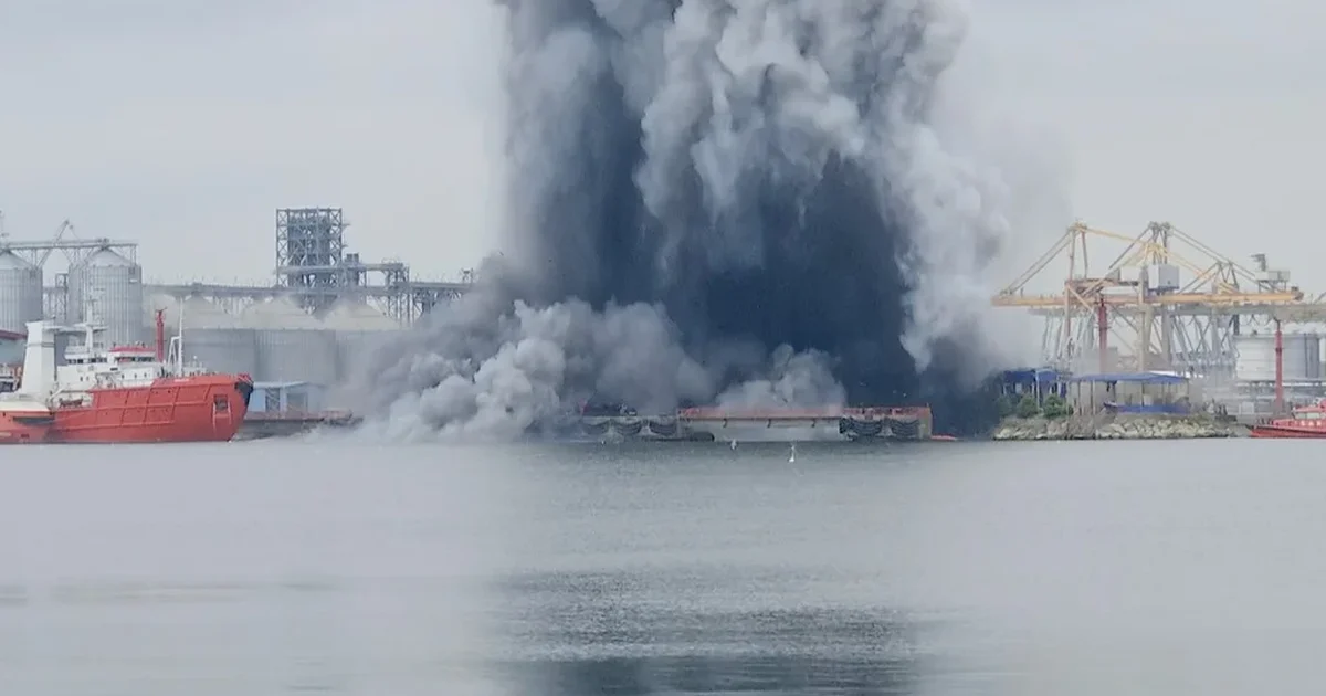 Drone marítimo ucraniano explode em um porto romeno no Mar Negro. Não ...