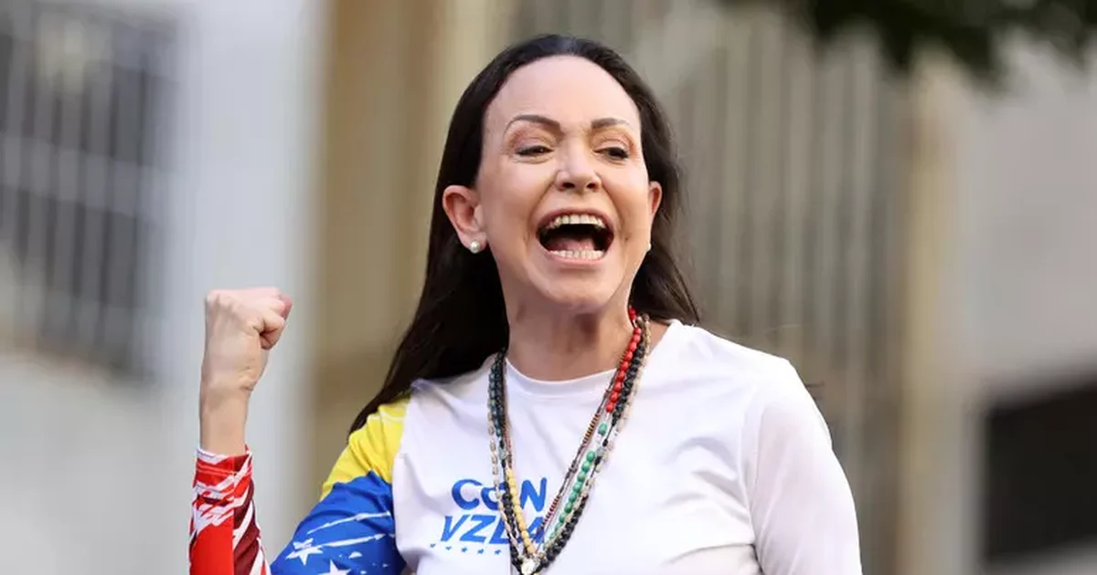 Trump informa que irá se reunir com Corina Machado na próxima semana