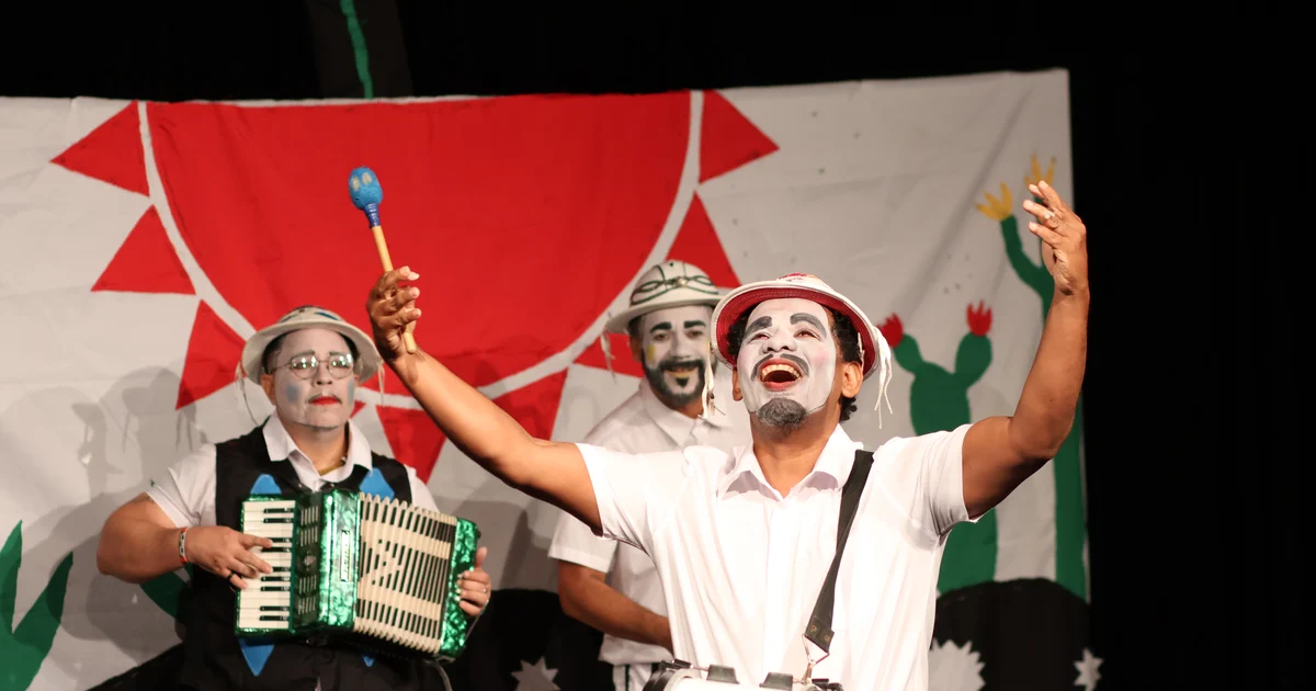Sesc em Cena apresenta “Pavão Misterioso”, espetáculo da Cia LaCasa