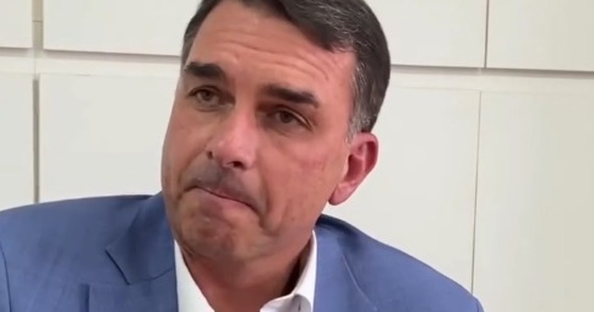 Flávio Bolsonaro destaca avanço em pesquisas e afirma que candidatura é ...