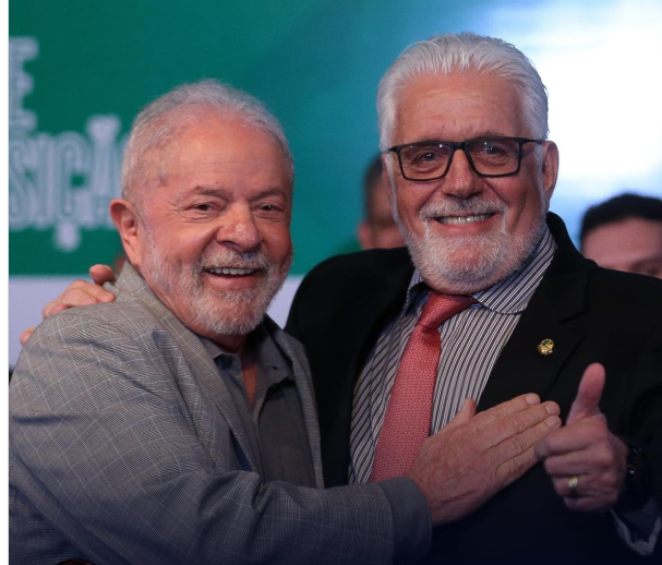 Lula espera renúncia de Jaques Wagner da liderança do governo, dizem ...
