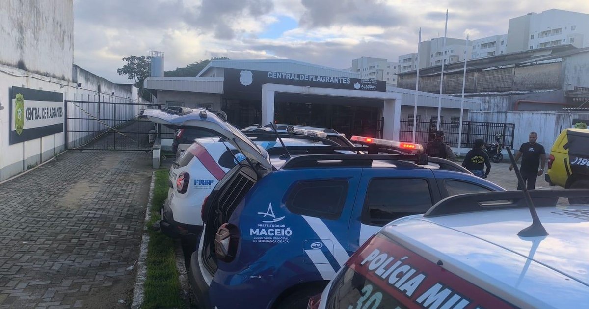 Guarda Municipal de Maceió detém motociclista por desacato na Pajuçara