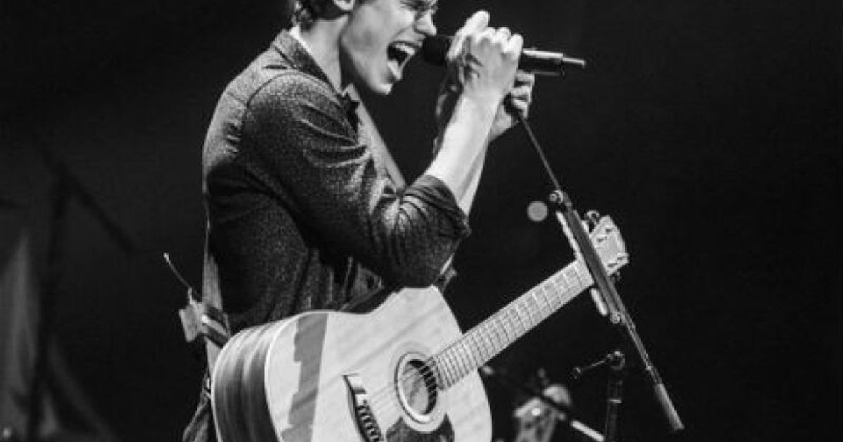 Dá o CPF deles! Como Dua Lipa e Shawn Mendes, relembre outros artistas que já curtiram muito a ...