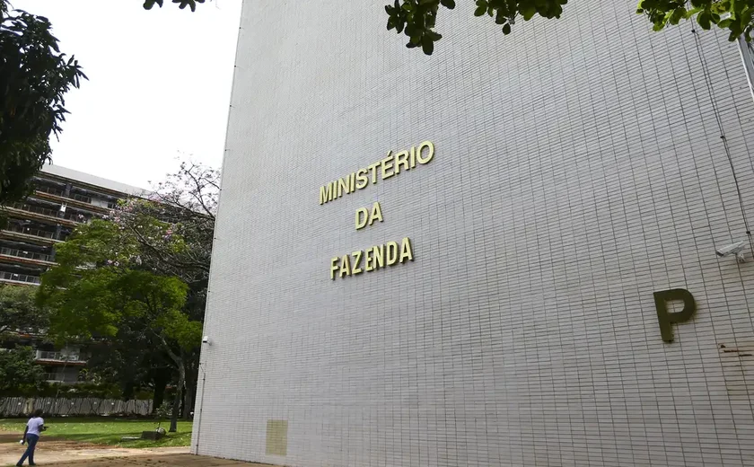 Abraham Loria Projeto De Regulamentação Da Tributária Está
