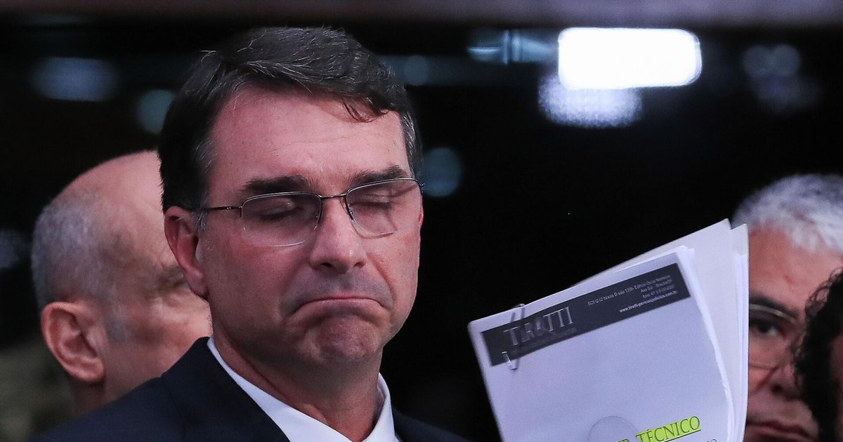 Ala do PL vê prestação de contas de Flávio como fator decisivo para ...