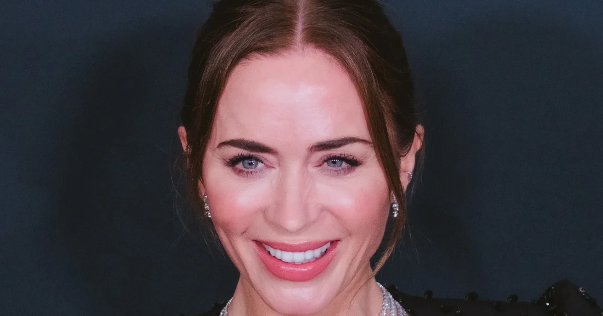 Crítica exalta Emily Blunt e direção de Spielberg em 'Dia D'