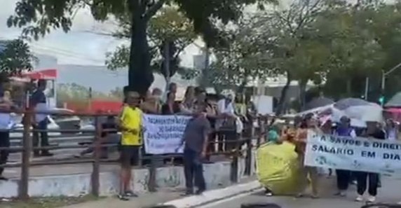 Trabalhadores do Veredas voltam a bloquear trecho da Fernandes Lima ...
