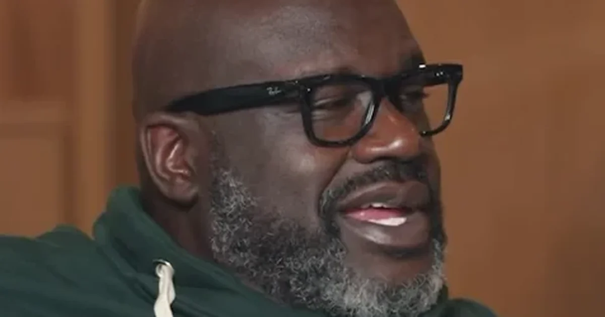 Diferença de altura entre Shaquille O'Neal e Kevin Hart chama atenção ...